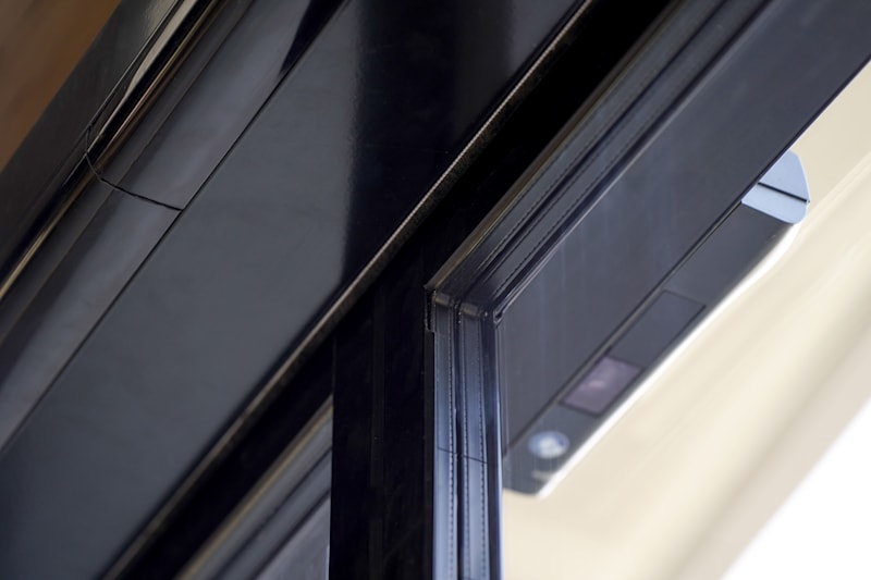 dormakaba - Energy-efficient sliding door with burglary protection ST PRO Green RC2 with ES PROLINE