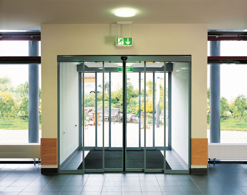 dormakaba - Telescopic sliding door TST FLEX with ES PROLINE